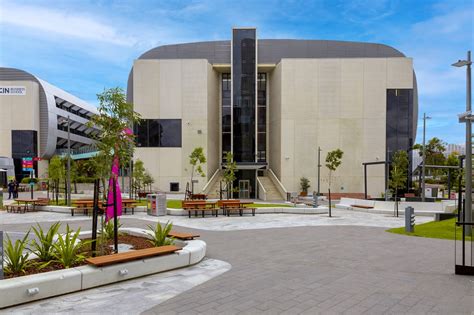 Deakin University Landscape Plus