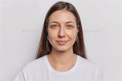 Portrait Of Good Looking Brunette Woman With Natural Eauty Healthy Skin