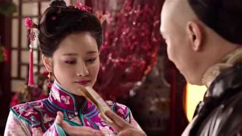 天下粮田：美女在屋子里弹琴，铁公子突然来看望她了高清1080p在线观看平台腾讯视频