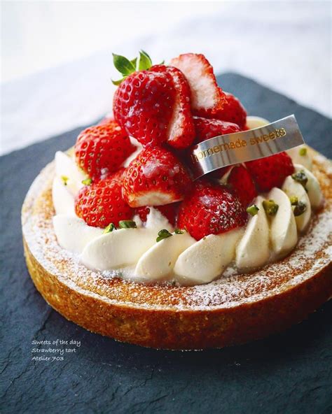 Instagram 上的 Atelier 703：「 ︎ ︎ Strawberry Tart ・ 全粒粉入りタルト生地に カスタード入り
