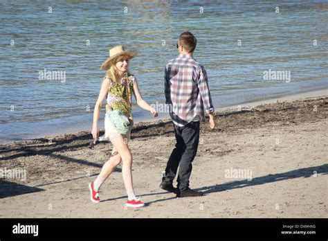 Imogen Poots Aaron Paul