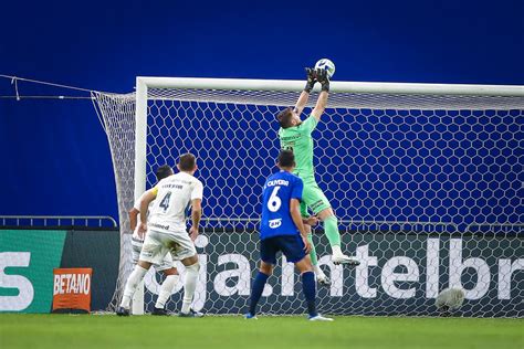 Destaque goleiro do Grêmio comemora classificação na Copa do Brasil e diz Gostamos dessa