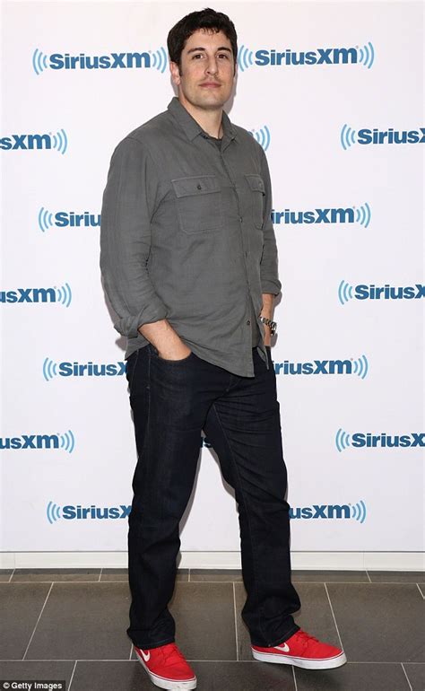 Jason Biggs Continues To Apologise For Mh17 Joke During Tv Interview