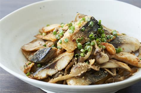 ブーム到来！ライフスタイルに合わせて味わう「塩サバ」お手軽レシピ おうちごはん