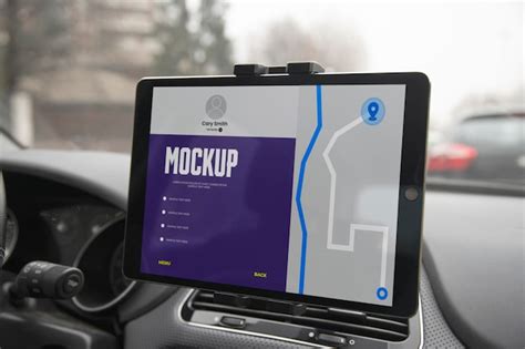 Планшетное устройство, используемое в качестве gps в автомобиле ...