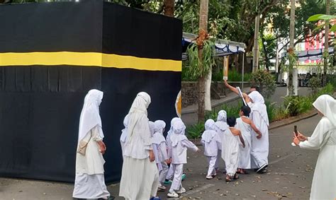 92 Murid TK Al Azhar 31 Yogyakarta Ikuti Manasik Haji