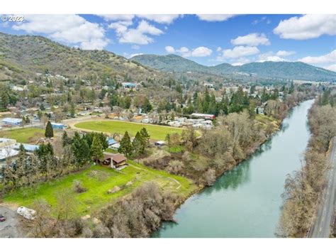 Gold Hill Oregon