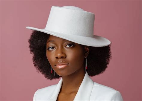 17 Pretty Hairstyles To Wear With A Hat HairstyleCamp