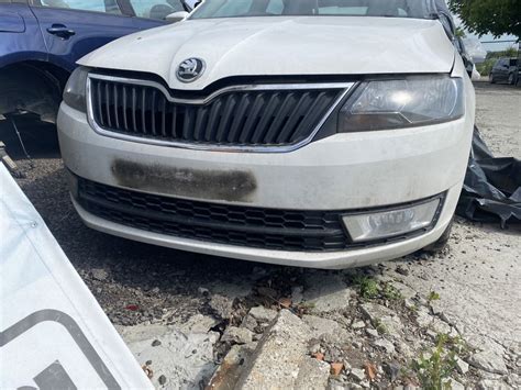 Предна броня шкода рапид Skoda Rapid гр Бургас Меден рудник зона А
