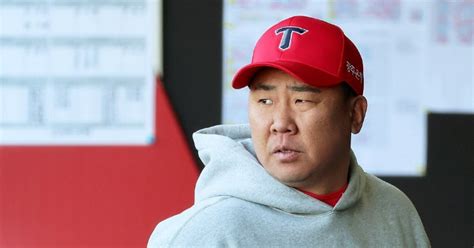 Kia 1루수 고민 드디어 해결 Ml 88홈런 위즈덤 합류 초읽기