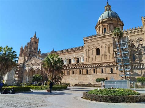 Cathedral Of Palermo Online Puzzle