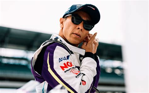 走行に向けて準備を進めるデイル・コイン・レーシングの佐藤琢磨、2022年5月17日インディ500初日プラクティスにて Formula1