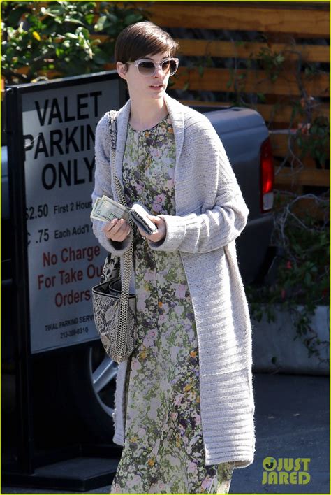 Photo Anne Hathaway Steps Out Post Oscar Win In Beverly Hills 08