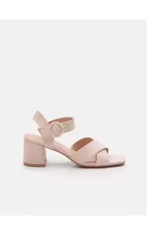 Sandalias con tacón ancho