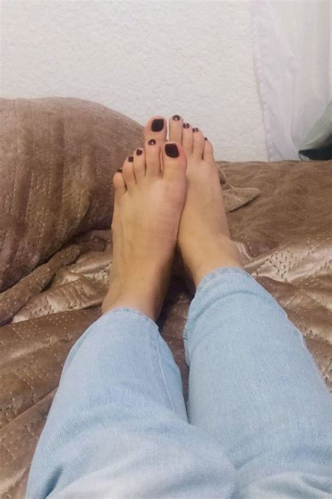 👣feet Of The Day👣 On Twitter Rt Natafeet Let Me Stretch My Feet