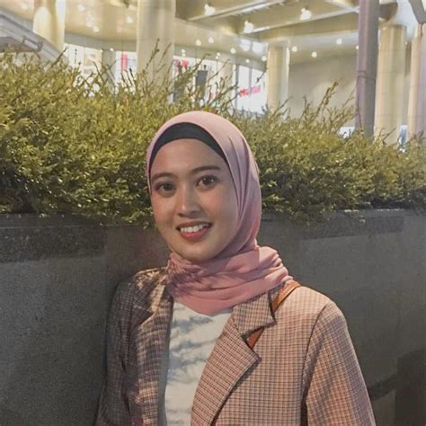 Cahya Pertiwi Putri Office Administrator Pt Central Baja Kita