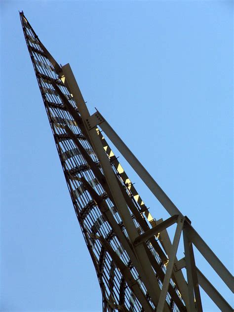 무료 이미지 하늘 마천루 선 놀이 공원 탑 돛대 바르셀로나 현대 롤러 코스터 추상 미술 놀이기구 비 건축물 2448x3264 676996