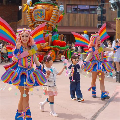 롯데월드 어드벤처 부산 로리 여왕의 화려한 축제 로티스 매직 포레스트 퍼레이드 로리 여왕의 화려한
