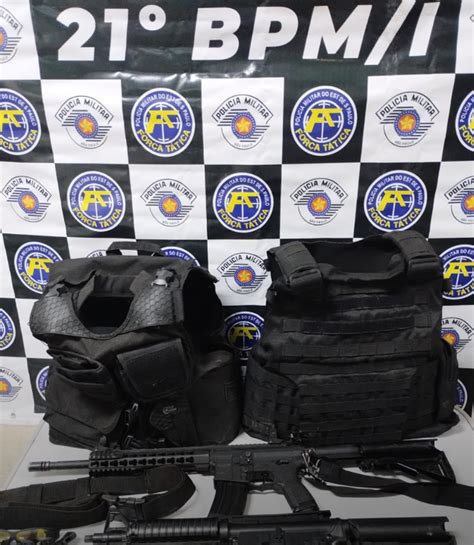 Adolescente é Apreendido Com Coletes à Prova De Balas E Armas Falsas