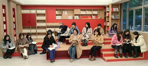 激扬巾帼志，奋进新征程——马克思主义学院举办经典诵读活动 四川工程职业技术大学