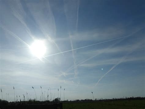 Can Someone Tell Me What These Are Grid Pattern Contrails Metabunk