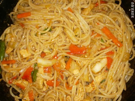 Лапша Вок с курицей и овощами рецепт в домашних условиях