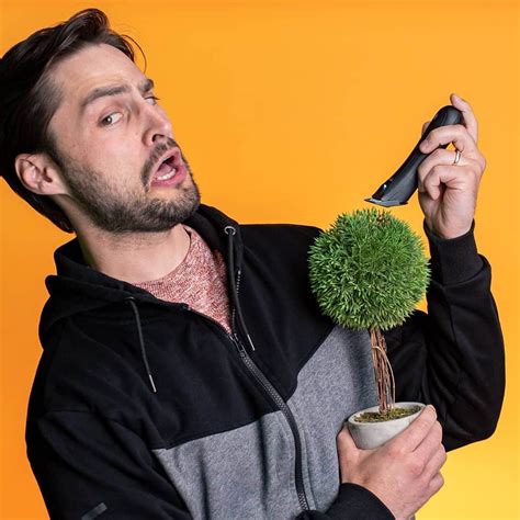 9 Portraits Of Linus Sebastian A Man Behind Linus Tech Tips Gluwee