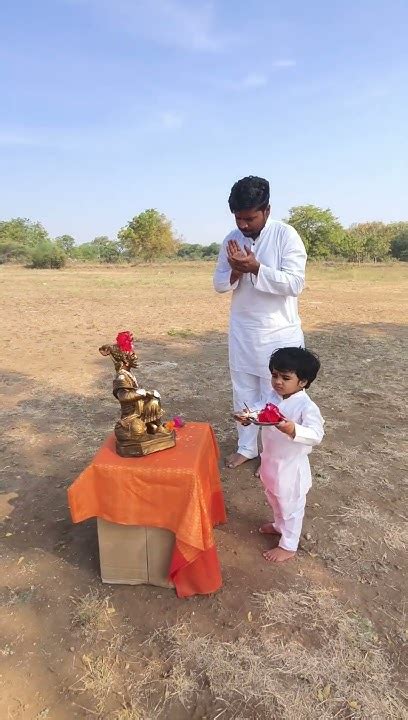 श्रावणी सोबत श्री छत्रपती शिवाजी महाराज जयंती साजरी केली आरती केली