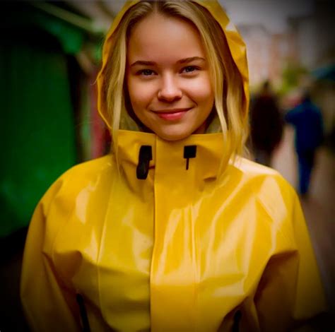 Pin By Werner Weiss On Regenmantel In Rainwear Girl Rainwear Fashion Rain Wear