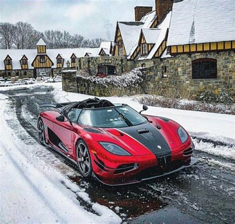 Pin By Tarsia On Koenigsegg Koenigsegg Luxury Car Photos Amazing Cars