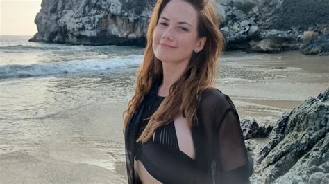 Dentro Del Mar Altair Jarabo Deslumbra Con Su Escultural Cuerpo Y