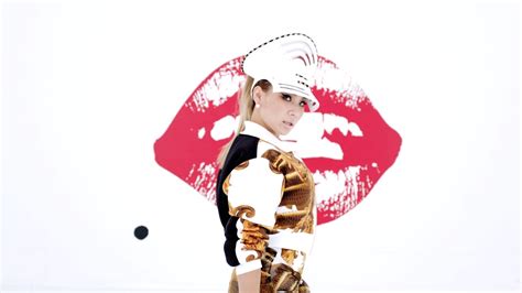 Cl The Baddest Female Club Corbeille