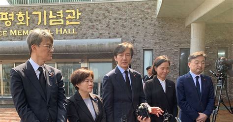 한동훈 극단주의 비난에 조국 27자리 비번이 더 극단적