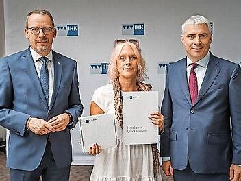IHK zeichnet Prüferin Tanja Zametzer aus