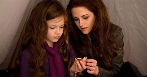 Bella mostra força no primeiro clipe de A Saga Crepúsculo Amanhecer
