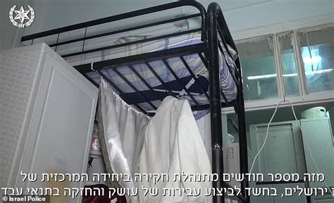 Israeli Police Raid Religious Cult Like Group In Jerusalem Daily Mail