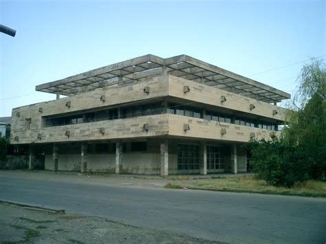 ანა ფერაძის სახელობის სამხატვრო სკოლა გორი