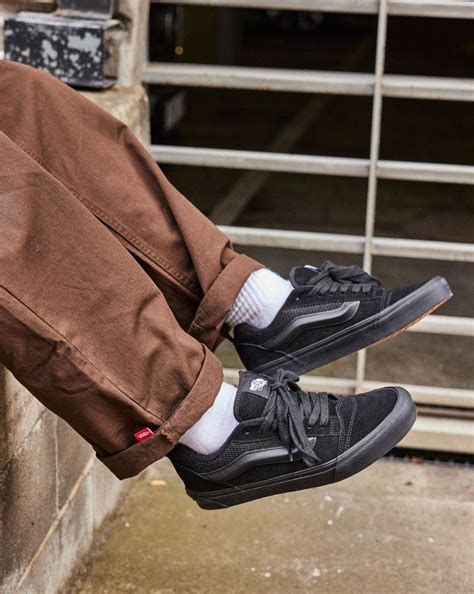 Shop Vans Knu Skool In Black