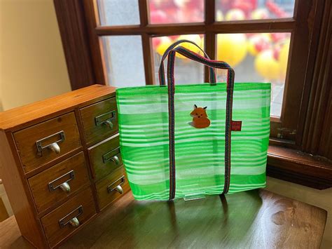 刺繡茄芷袋 狐狸 小花園｜手提包手提袋人氣榜 Pinkoi