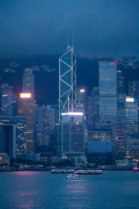 有关中国银行大厦 亚洲人 亚洲大都市 亞洲 办公大楼 商業區 地标 城市 城市反思 城市场景 城市建筑 城市景观 城市