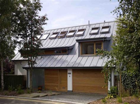 Zero Carbon Home Generates Income By Making More Energy Than It Needs
