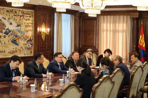 УИХ ын дарга Боловсролын сайд нар Дэлхийн банкны Боловсролын асуудал хариуцсан захиралтай уулзжээ