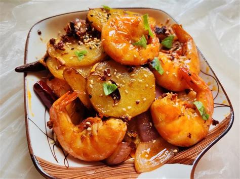 【香辣土豆的做法步骤图，香辣土豆怎么做好吃】面粉是我的料下厨房