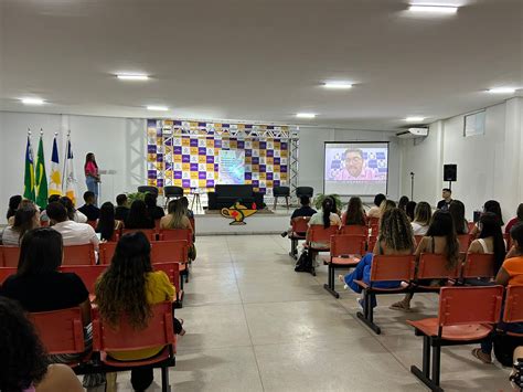 Unitins Encontro de egressos destaca trajetórias de enfermeiros