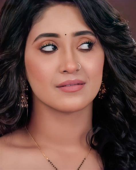 10 Indian TV actresses who looked stunning with nose-ring - see photos.