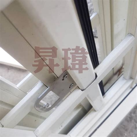 Iz003 格子窗專用附鉤 窗把手副鉤 副勾 窗勾 窗鉤 窗戶鉤 橫拉窗鉤配件副鉤 窗鉤 小鉤 小勾 窗勾 門窗配件 Yahoo奇摩拍賣