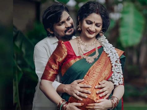 పెళ్లే వద్దన్నాడు భార్యతో కలిసి గుడ్‌న్యూస్‌ చెప్పిన రాకింగ్‌ రాకేశ్