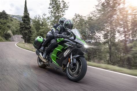 カワサキモータースジャパンからNEWカラーグラフィックのNinja H2 SXとNinja H2 SX SEが登場ツーリングの概念