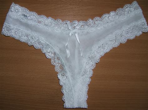 배경 화면 화이트 브래지어 가죽 끈 팬티 레이스 의류 적요 자료 겉옷 직물 속옷 란제리 x 배경 화면