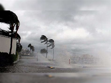 Kerala 18 Killed In Landslides And Heavy Rains